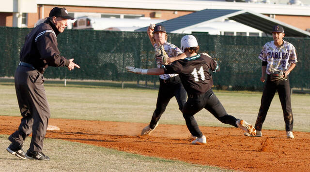 Rebels top Eagles on baseball diamond | Mount Olive Tribune